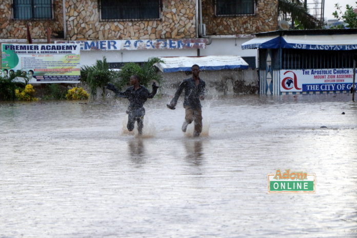 Exclusive photos of Accra flooding as Police rescue flood victims ...
