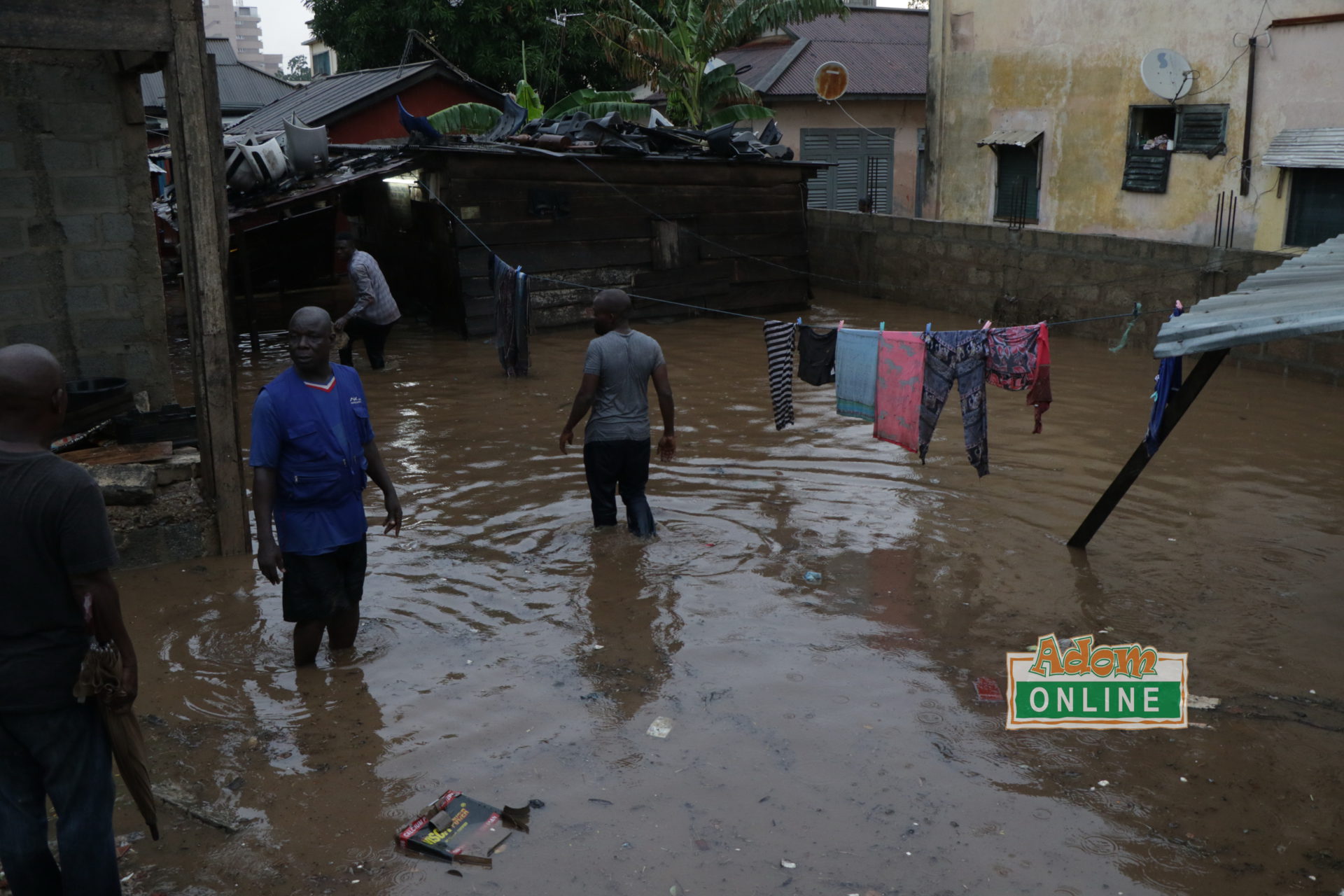 Exclusive photos of Accra flooding as Police rescue flood victims ...