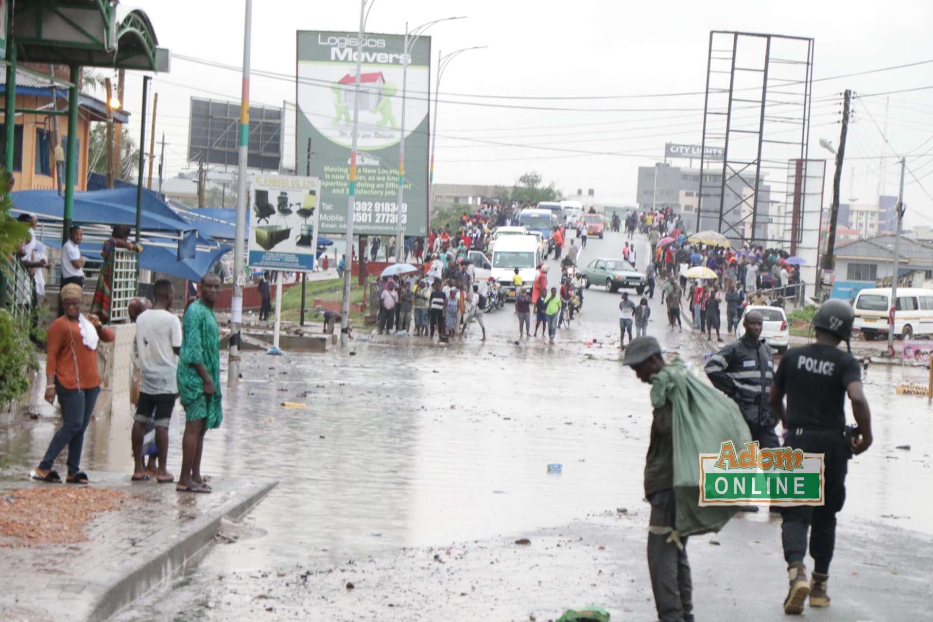 Exclusive photos of Accra flooding as Police rescue flood victims ...