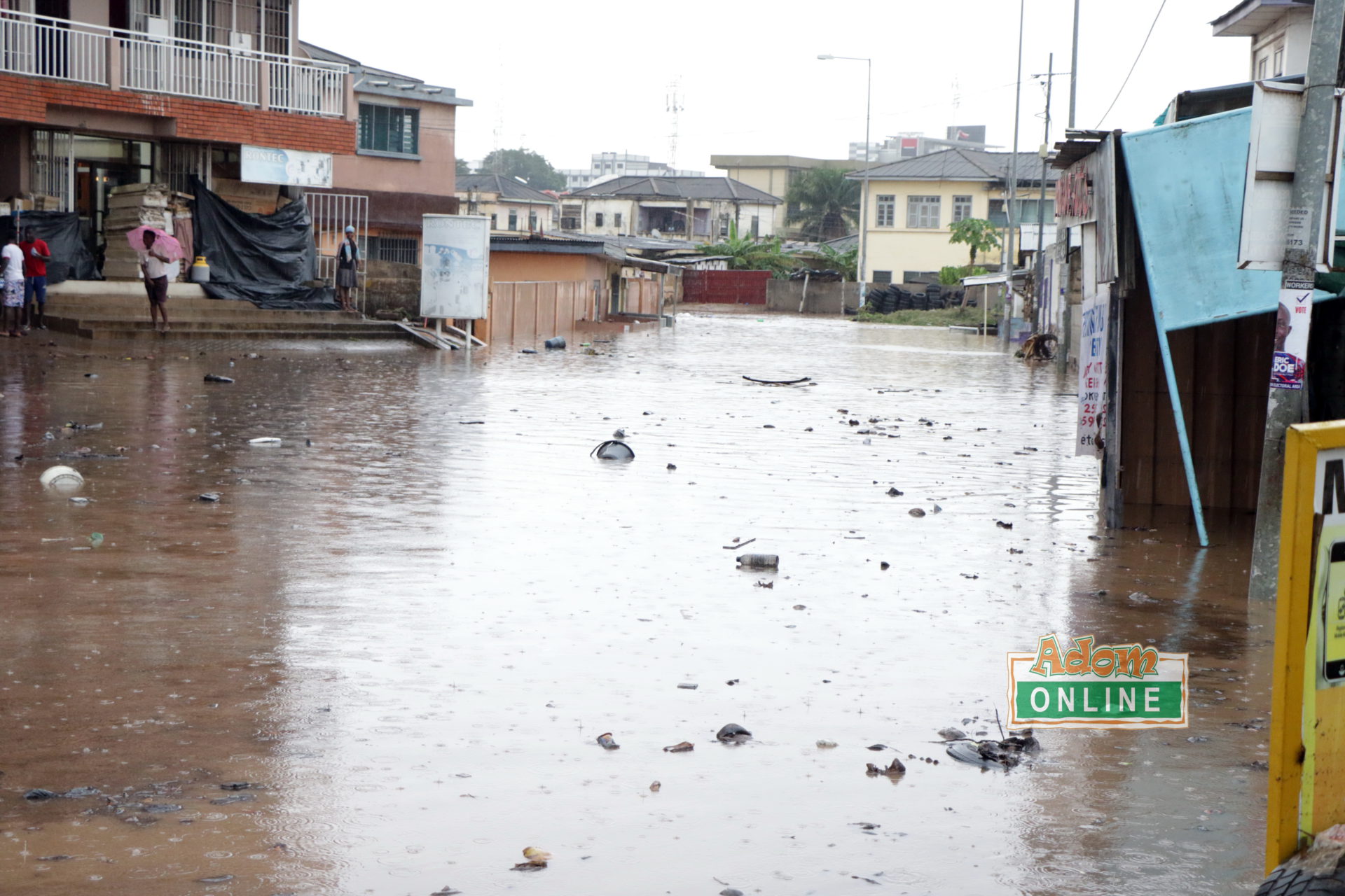Exclusive photos of Accra flooding as Police rescue flood victims ...