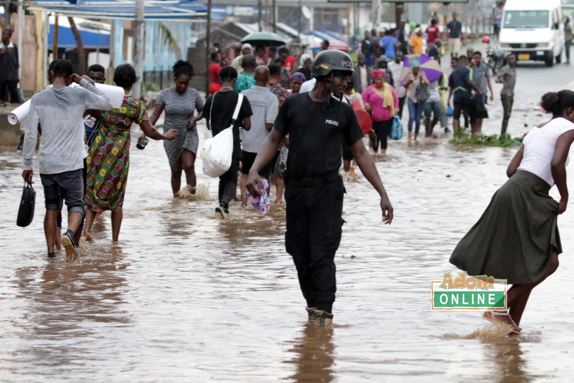 Exclusive photos of Accra flooding as Police rescue flood victims ...