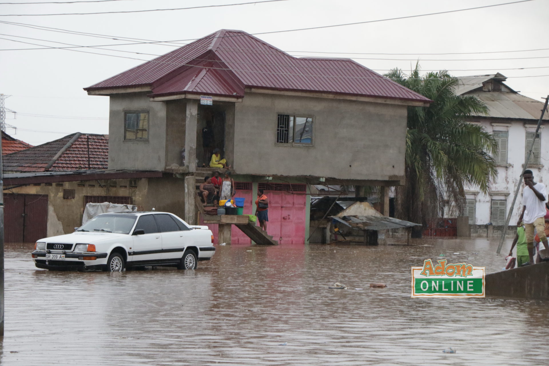 Exclusive photos of Accra flooding as Police rescue flood victims ...
