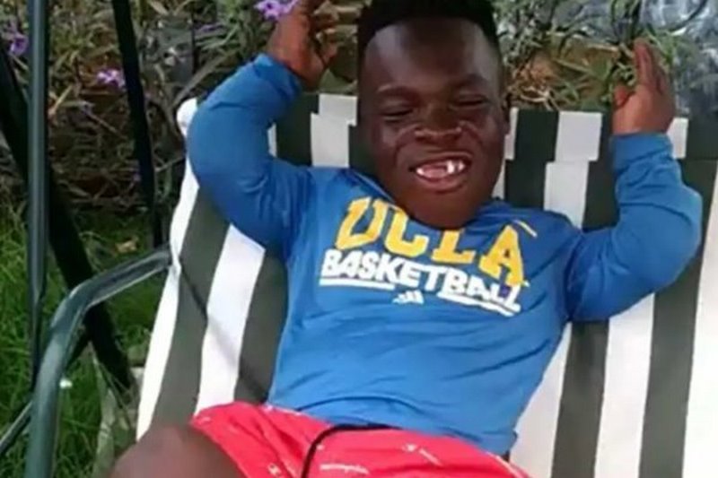 Shatta Bandle causes stir after flaunting 'six-pack' in latest photo ...