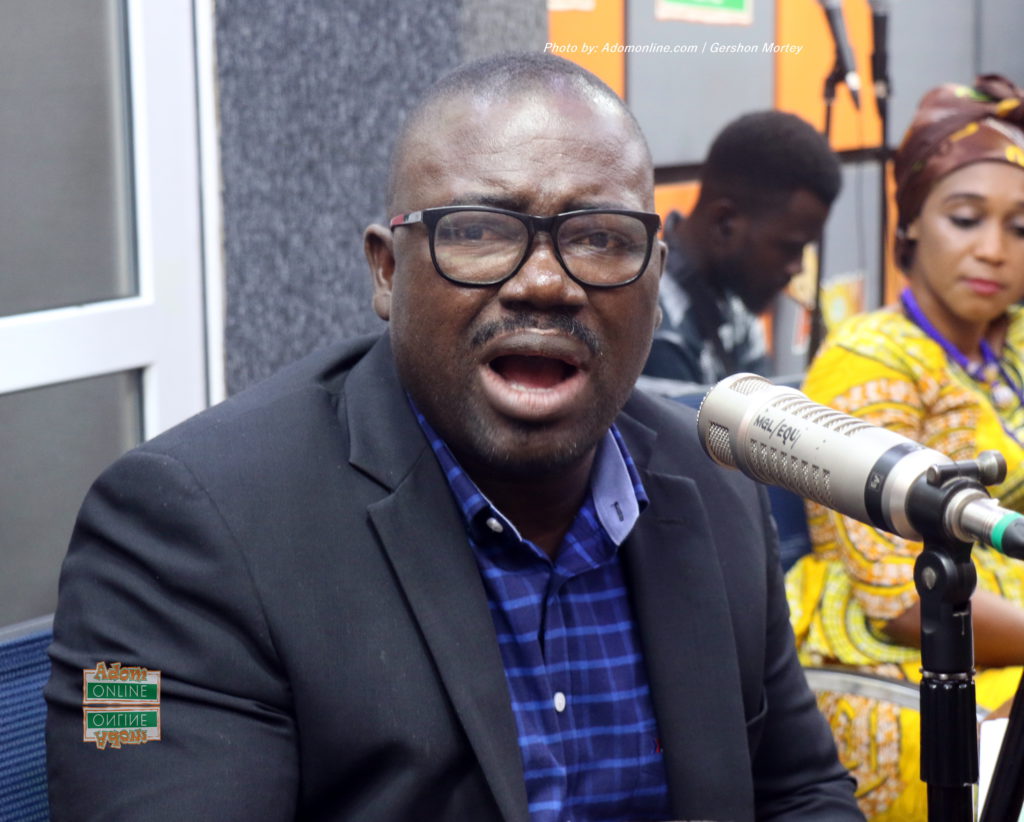 Listen: Lecturer faults politicians over bad roads - Adomonline.com