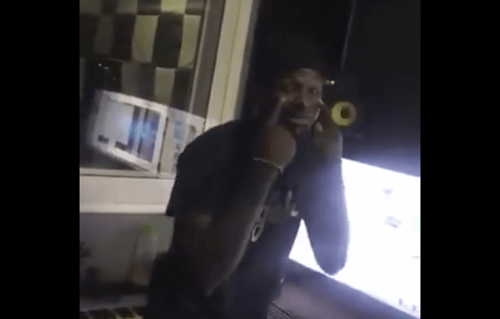 Video: Kuami Eugene raps Flowking Stone's song he performed in SHS ...