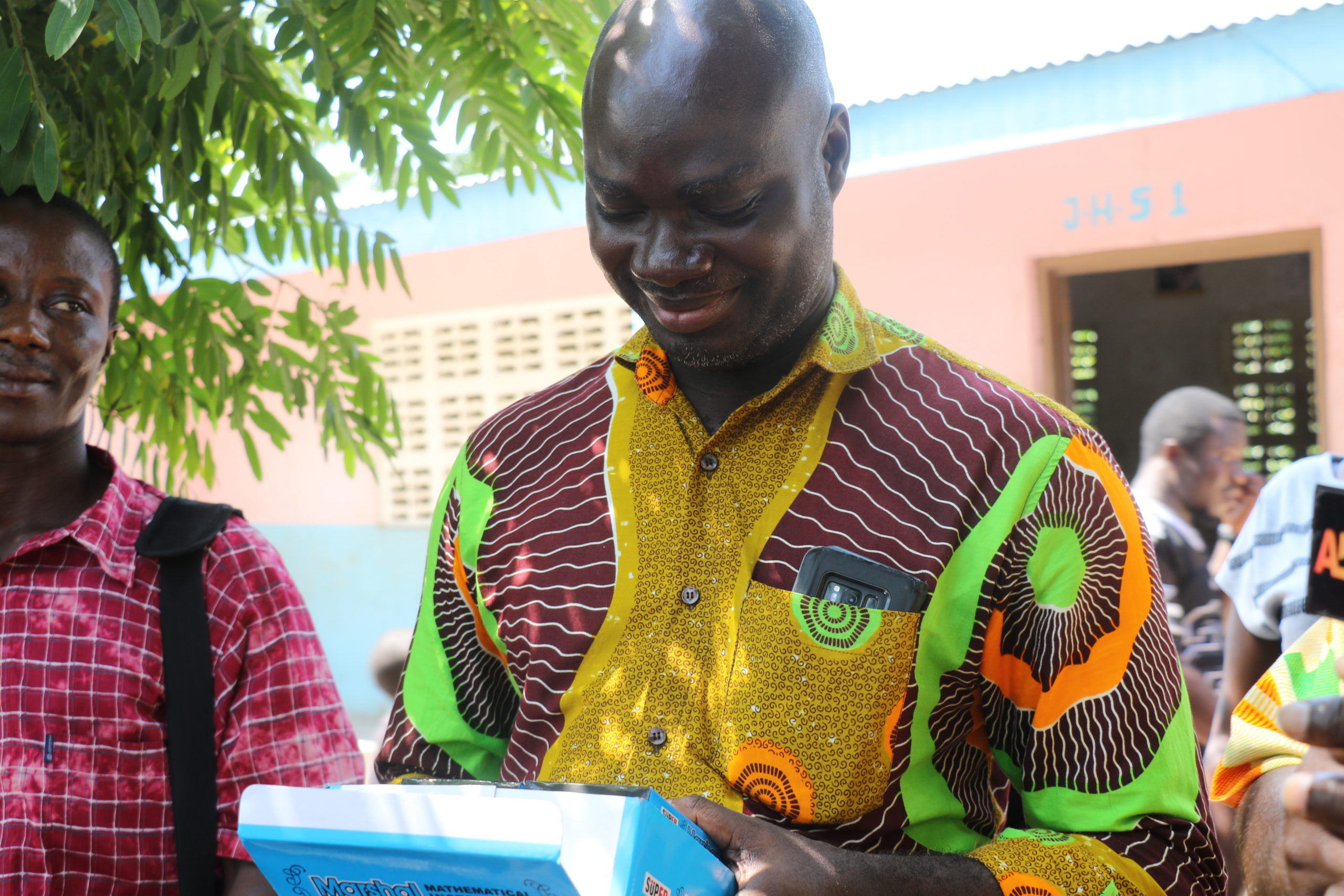 Adom FM's Prince Anin-Agyei distributes 1000 maths sets to Akim Achiase ...