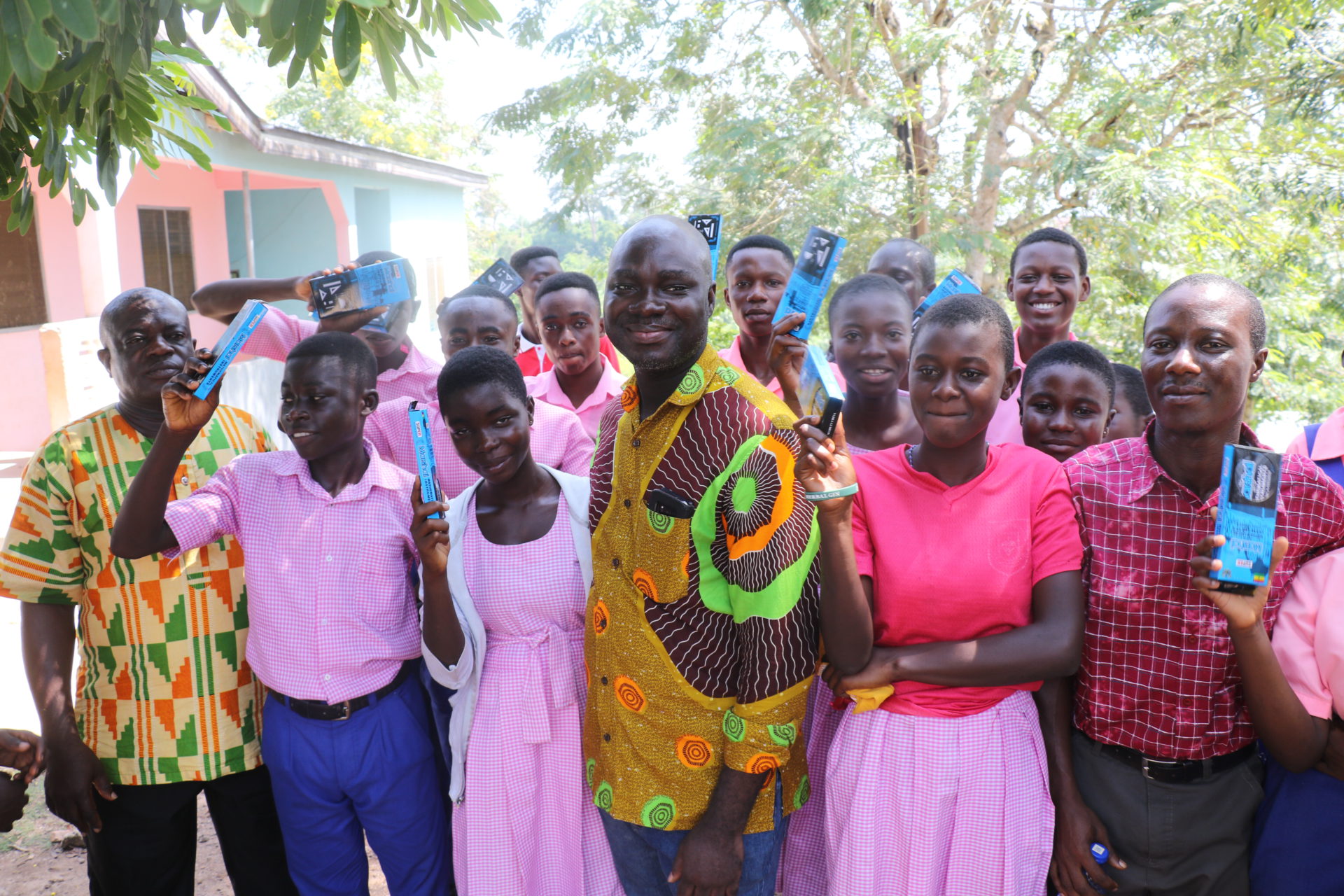 Adom FM's Prince Anin-Agyei distributes 1000 maths sets to Akim Achiase ...