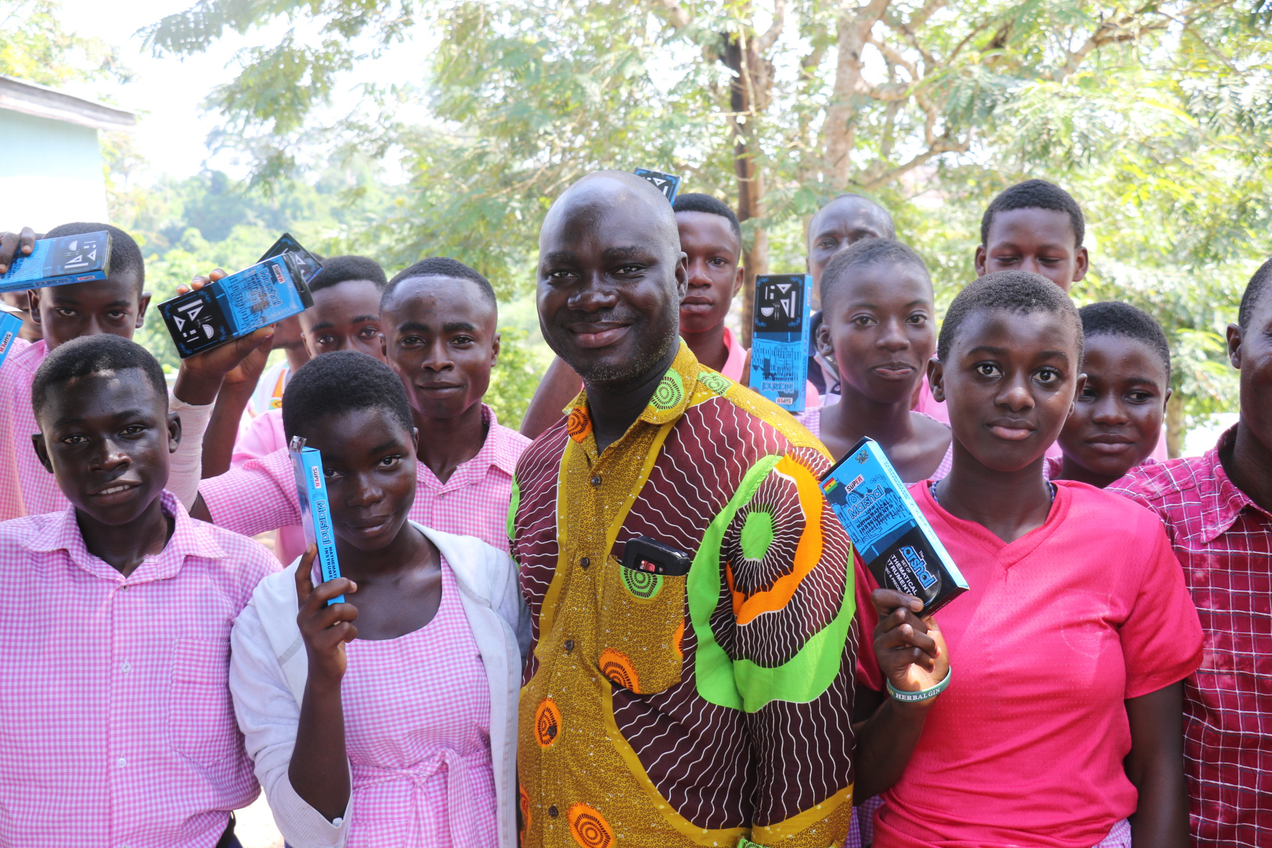 Adom FM's Prince Anin-Agyei distributes 1000 maths sets to Akim Achiase ...