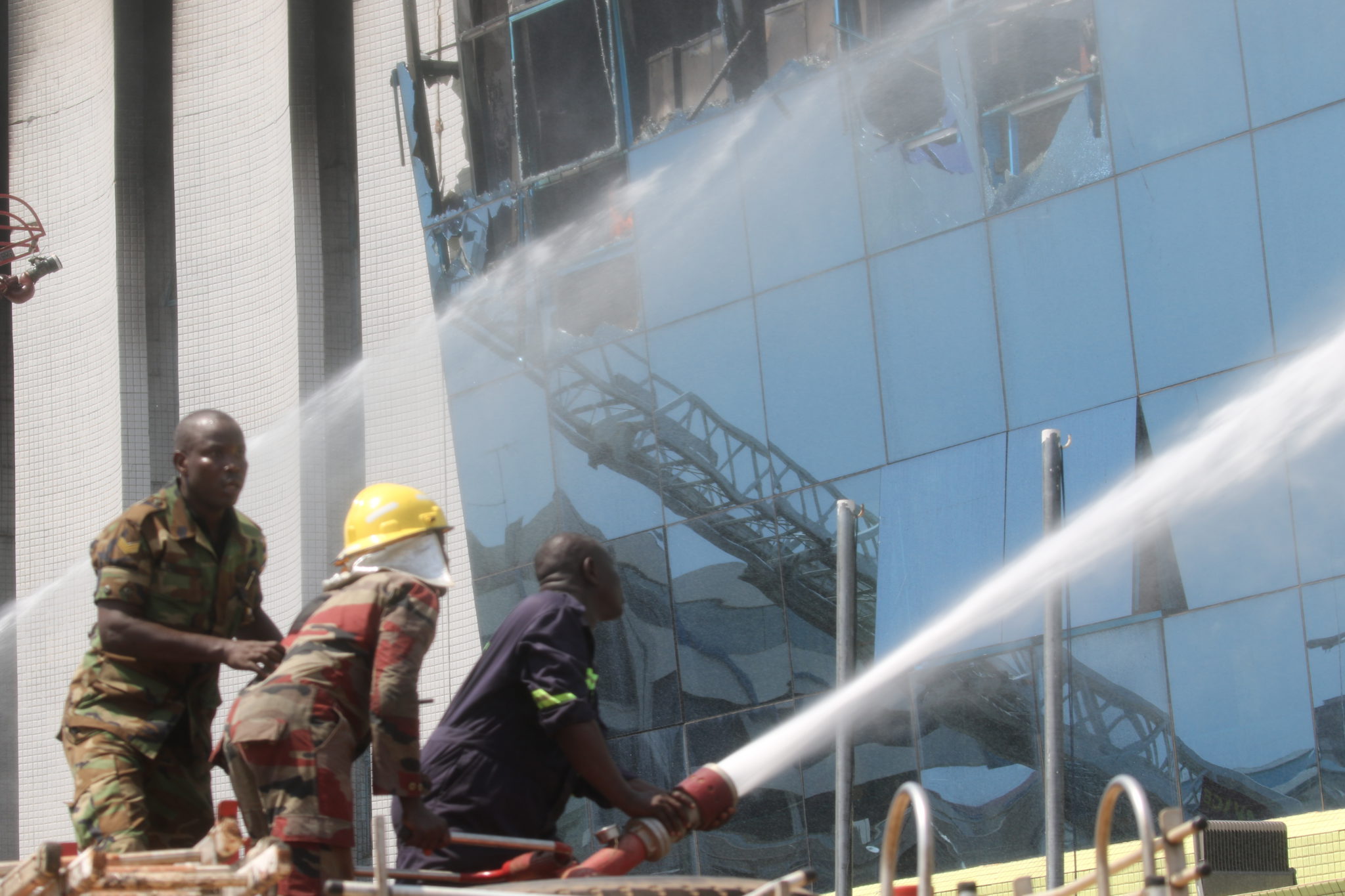 Exclusive photos of firefighters in action at GRA office in Accra ...