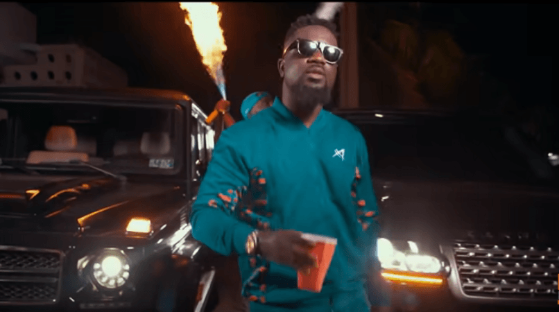 Adom FM Music Chart 20: Oofeetsɔ leads the chart - Adomonline.com