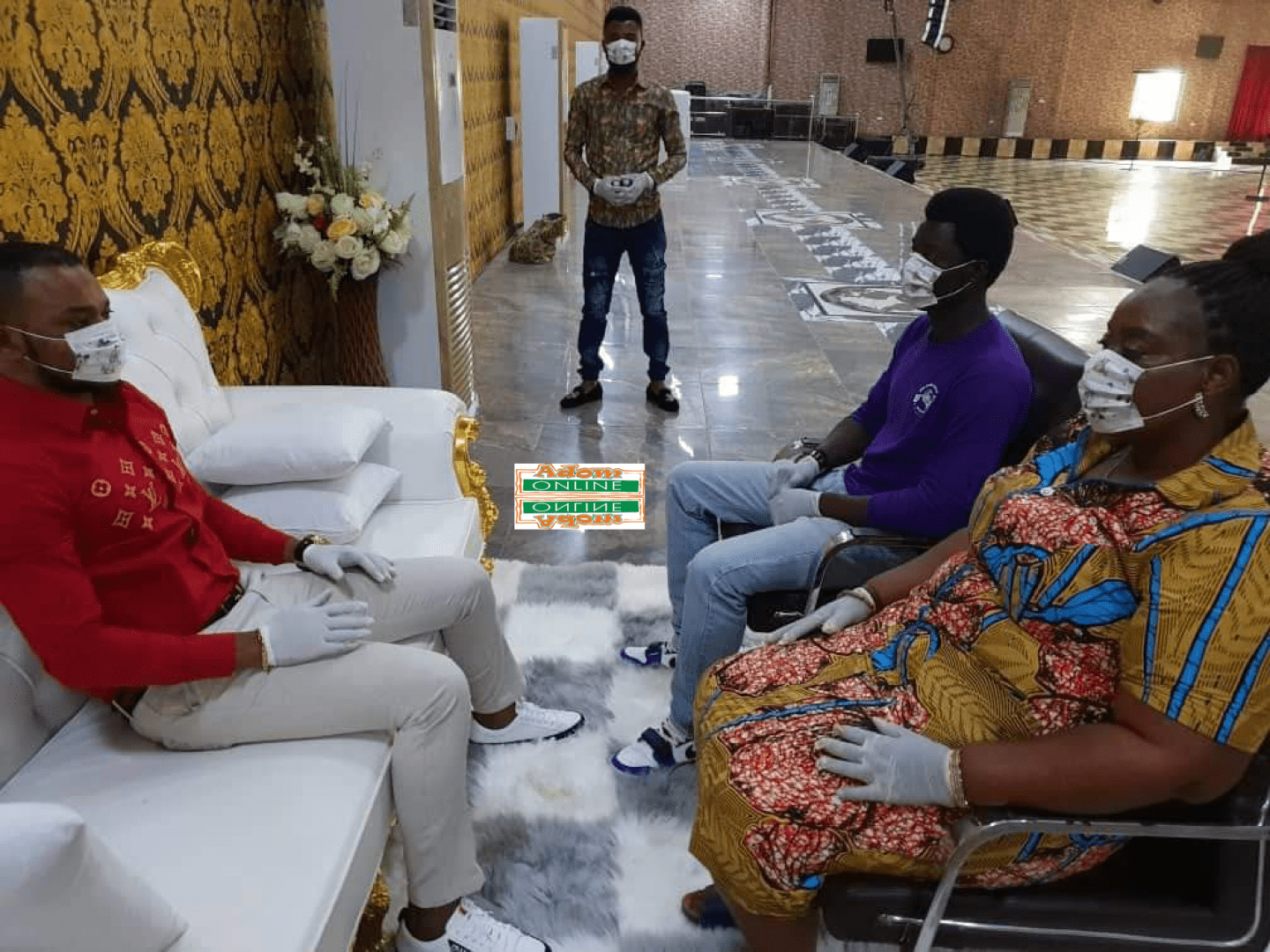 Viral photo: Obinim wears mask during counseling session - Adomonline.com