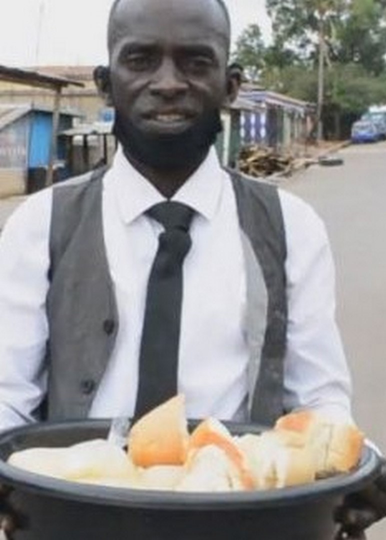 Hon Aponkye shares 'Koko' to residents of Adukrom Nima amid lockdown ...