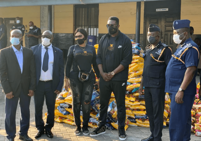 Dr Sledge Duodu presents coronavirus relief items to Accra Police ...