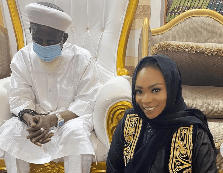 Shatta Michy's reaction after rare meeting with Chief Imam [Video ...