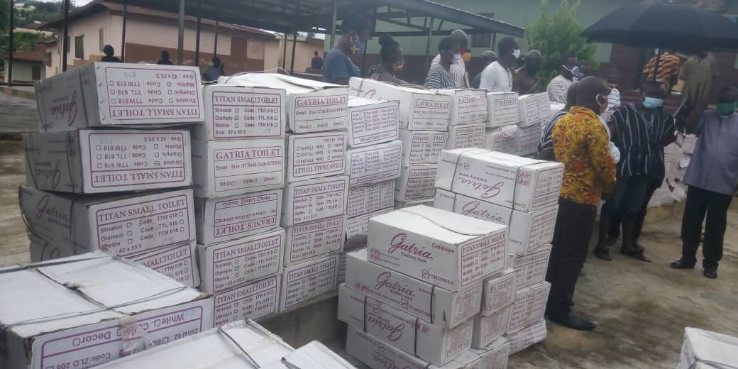 Gifty Klenam donates towards WC facilities in Lower West Akim [Video ...