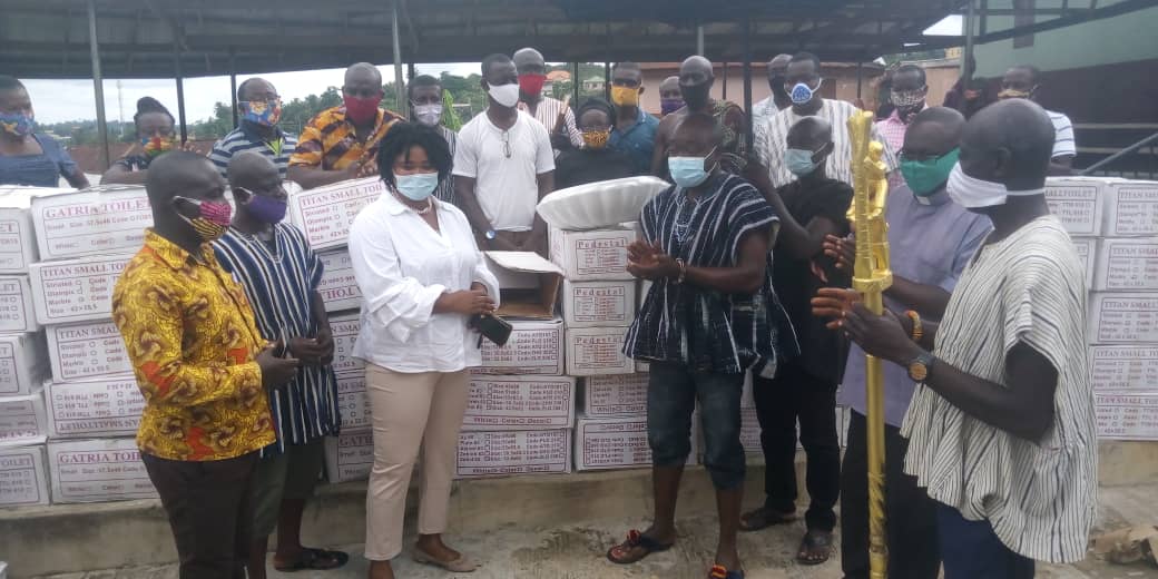 Gifty Klenam donates towards WC facilities in Lower West Akim [Video ...
