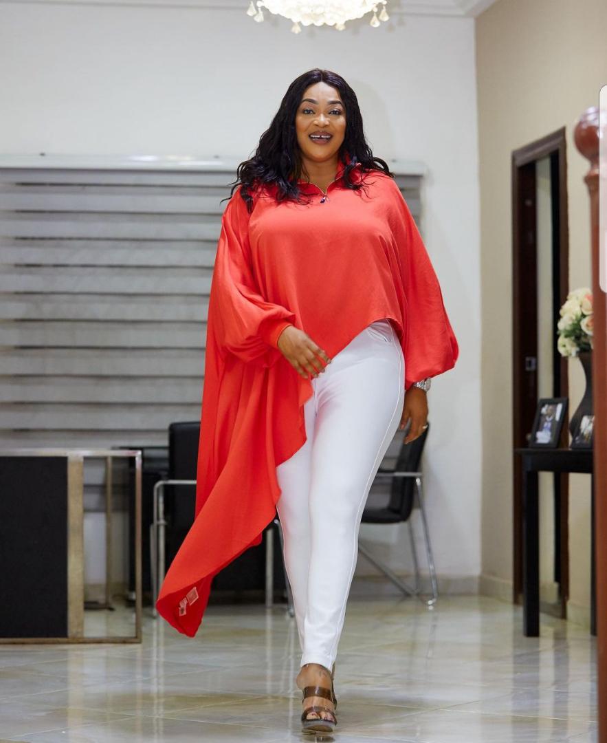 Kalsoume Sinare wows Ghanaians with photo of newborn twins - Adomonline.com