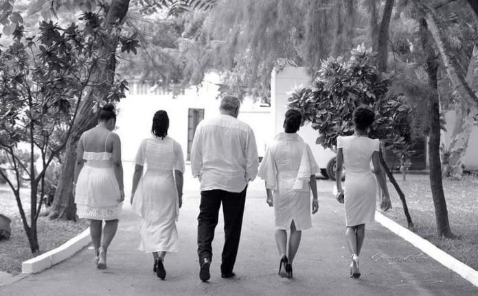 3 beautiful pictures that show Rawlings was fond of his girls ...