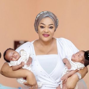 Kalsoume Sinare wows Ghanaians with photo of newborn twins - Adomonline.com