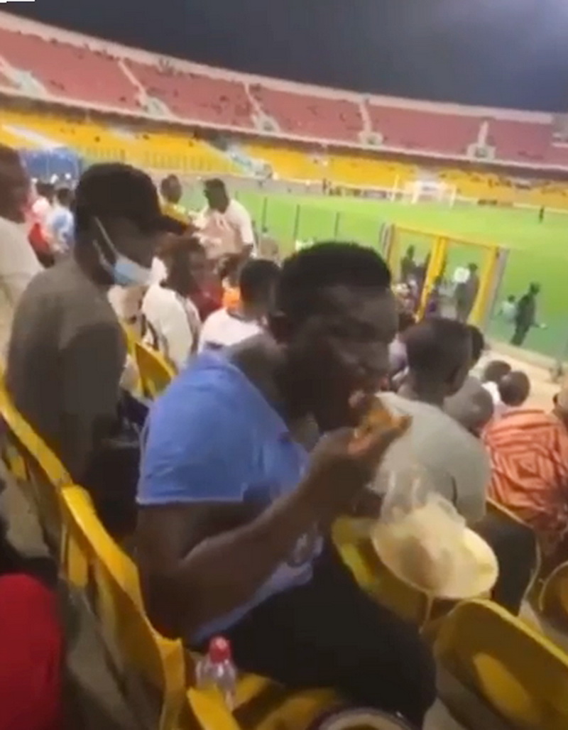 Hearts of Oak supporter spotted eating banku and okro inside stadium ...
