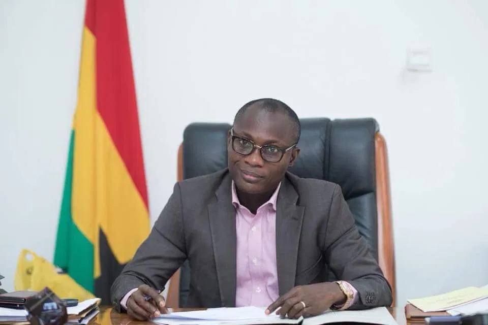 Concerned Youth of Asamankese defends hardworking MCE - Adomonline.com