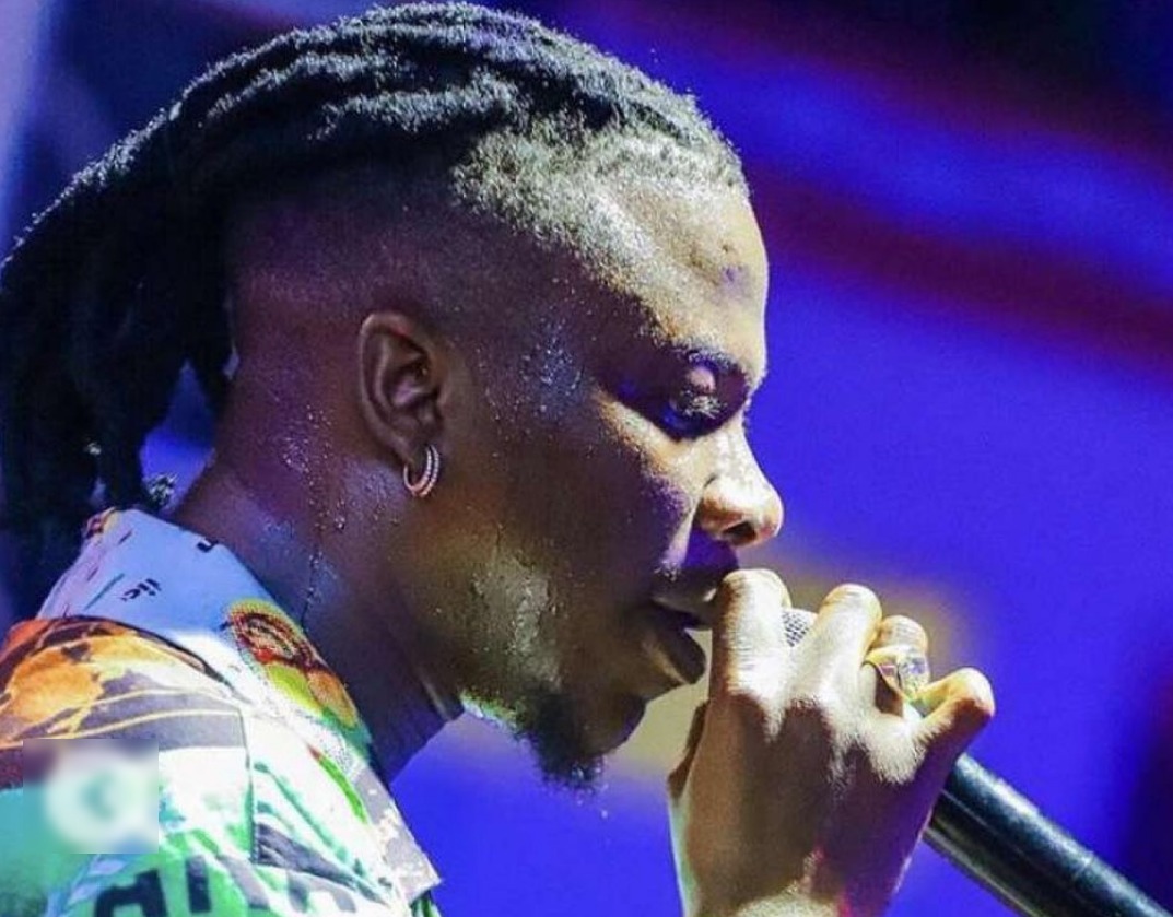 Stonebwoy causes stir with this baby picture... - Adomonline.com