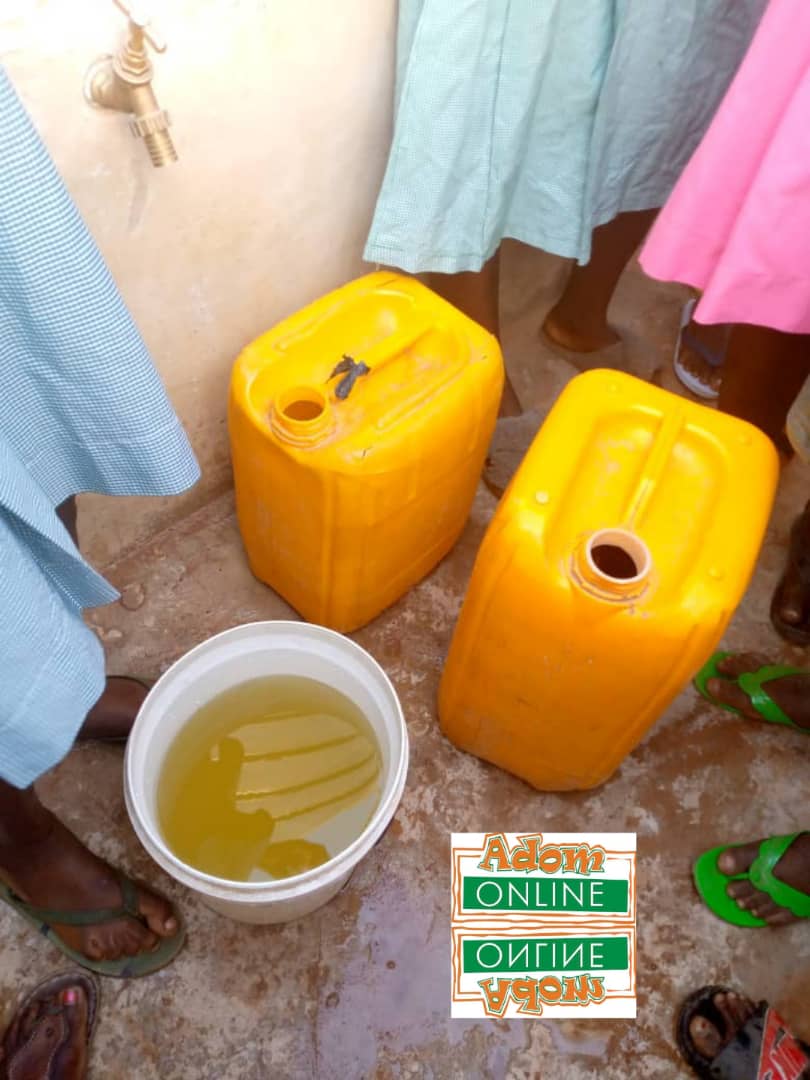 Students beg for water as shortage hits Damango [Photos] - Adomonline.com