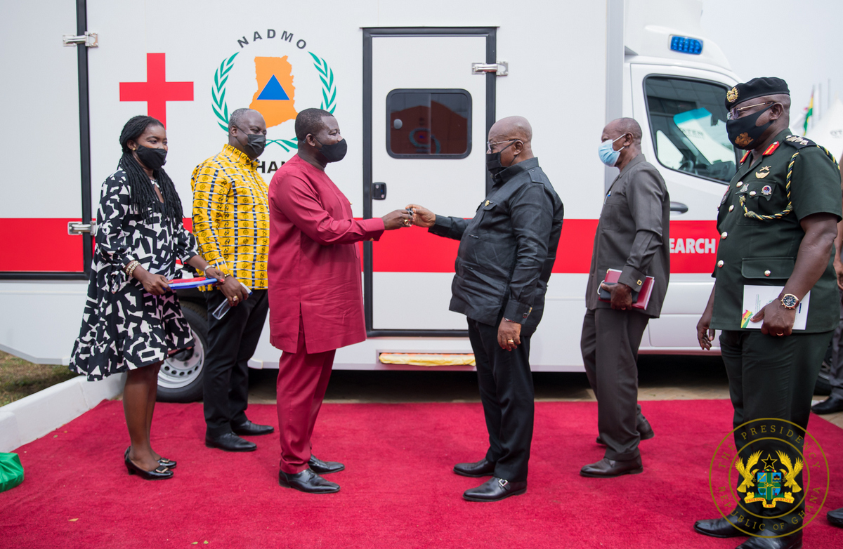 Akufo-Addo presents 40 vehicles to NADMO - Adomonline.com
