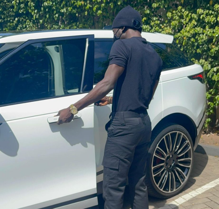 Kuami Eugene surprised with new Range Rover [Photos] - Adomonline.com
