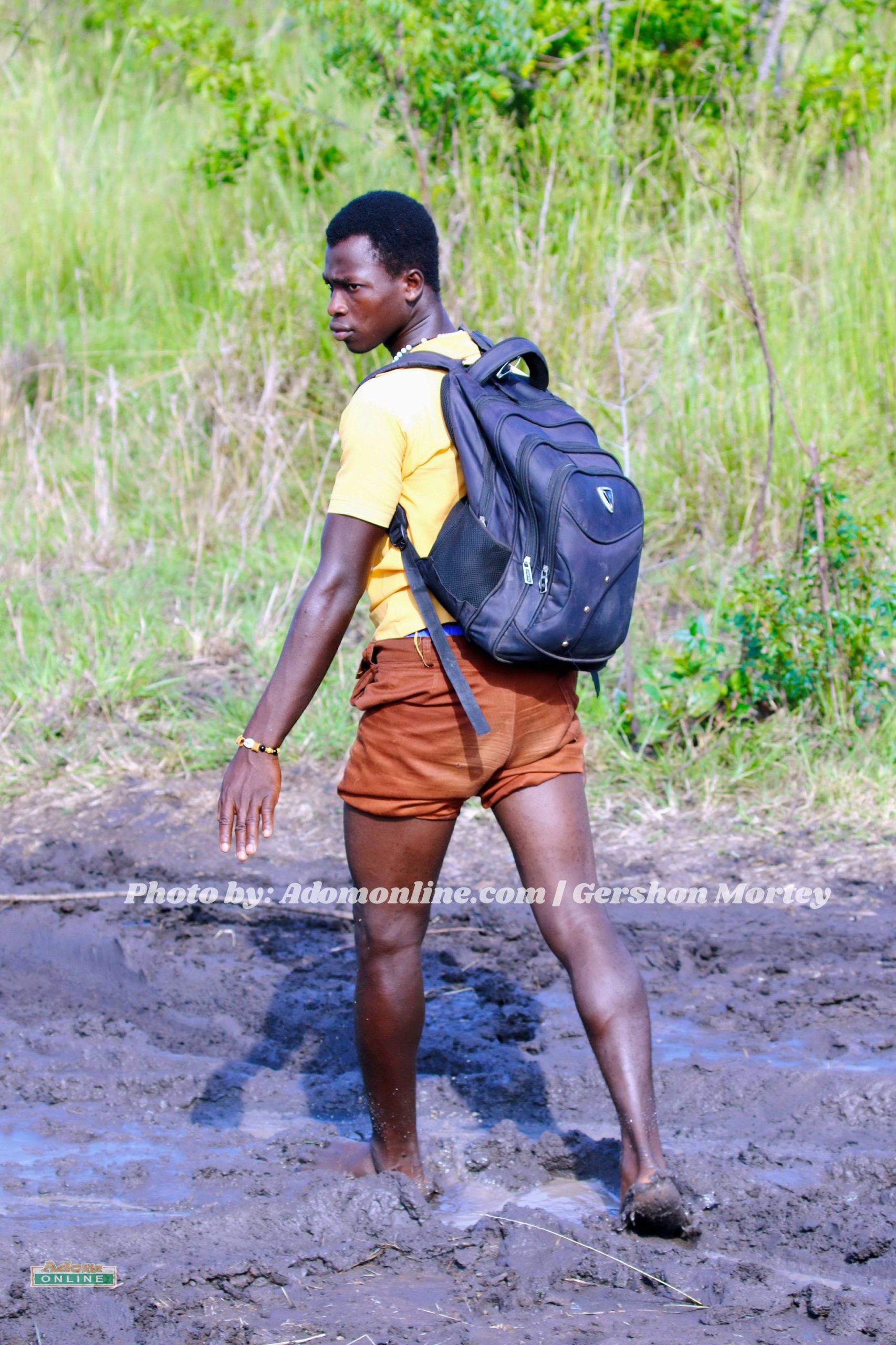 Pupils travel 3 hours barefoot on muddy road to school in Accra [Video ...
