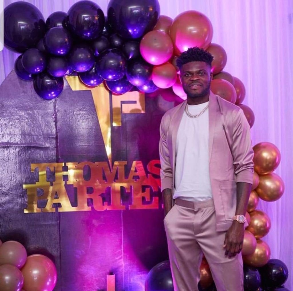 Thomas Partey flaunts his adorable parents [Photos] - Adomonline.com