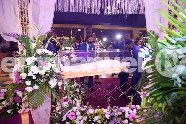 Prophet T.B. Joshua's corpse arrives at Synagogue Church [Photos+Video ...