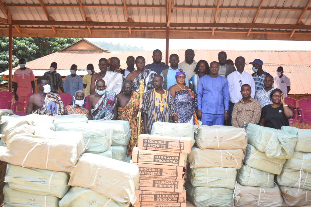 Bryan Acheampong donates GHC500,000 worth of farm inputs to farmers in ...