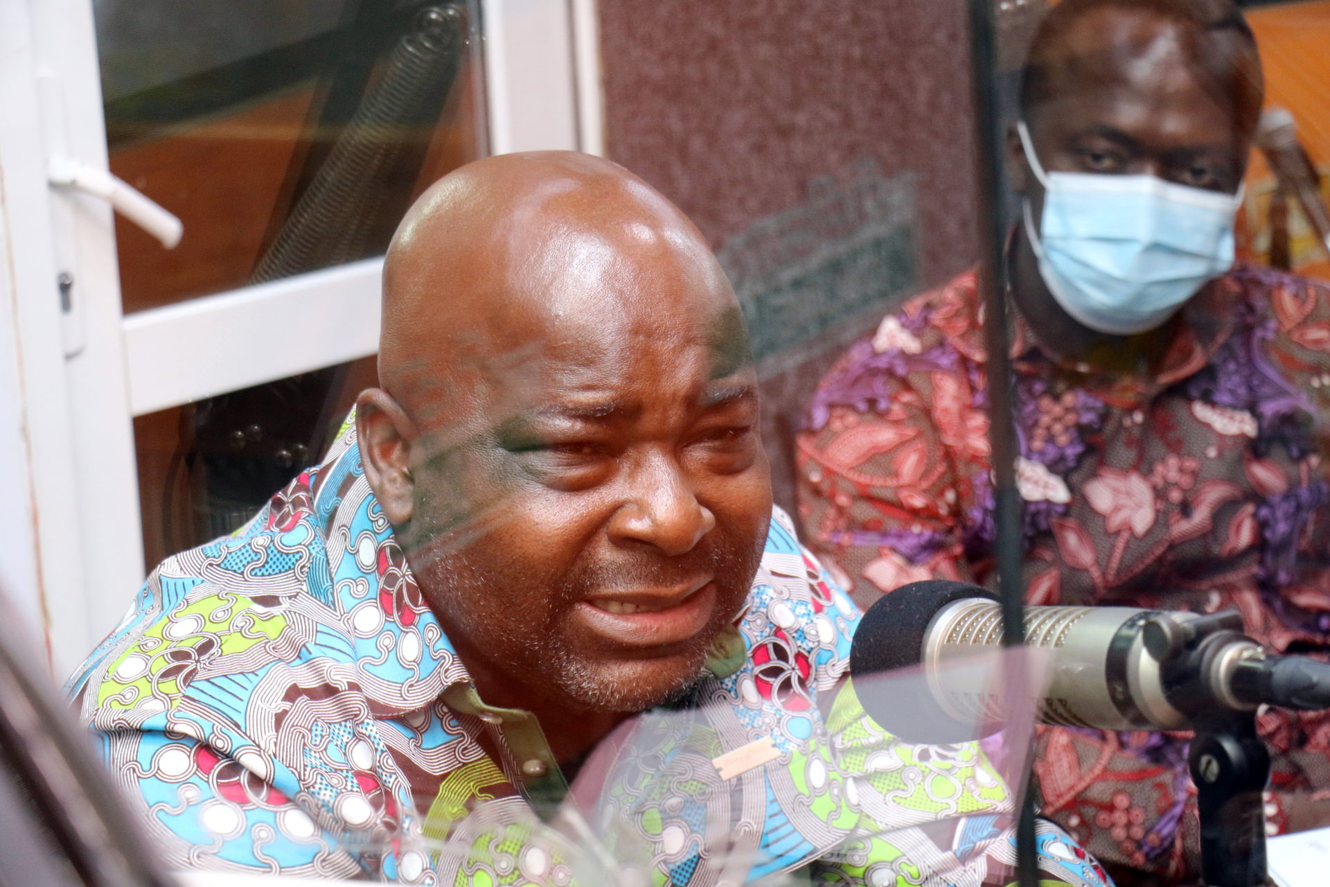 Residents block road, accuse Bawumia and MP of deception - Adomonline.com