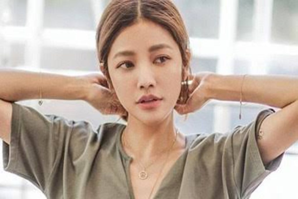 5 women with unique body features [Photos] - Adomonline.com