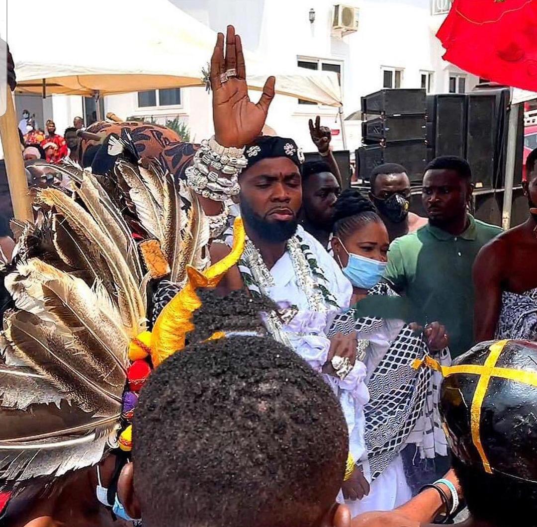 VIDEO: Rev Obofour enstooled as chief at Ga Sempe - The Ghana Guardian News