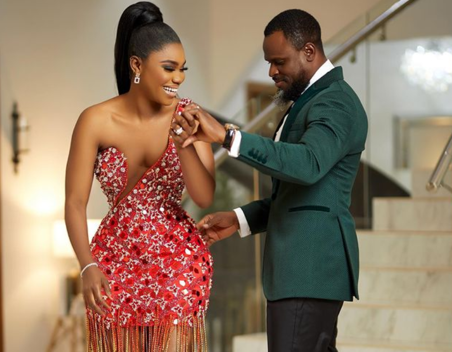 Becca’s husband flies her to Paris to celebrate 3rd anniversary ...