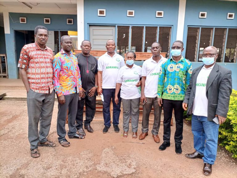 Dormaa Senior High School's 1990 Year Group donates desks to alma mater ...