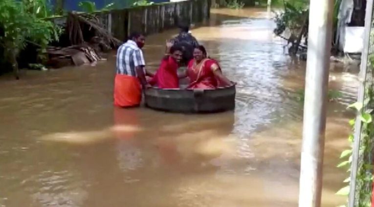 Couple floats to their wedding in a cooking pot [Video] - Adomonline.com