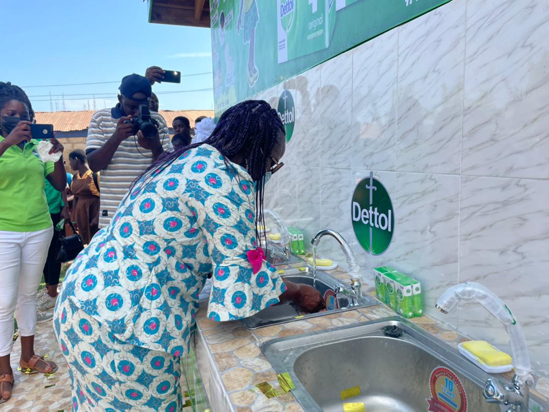 Mallam Gbawe schools unveil modern hand-washing stand [Photos ...