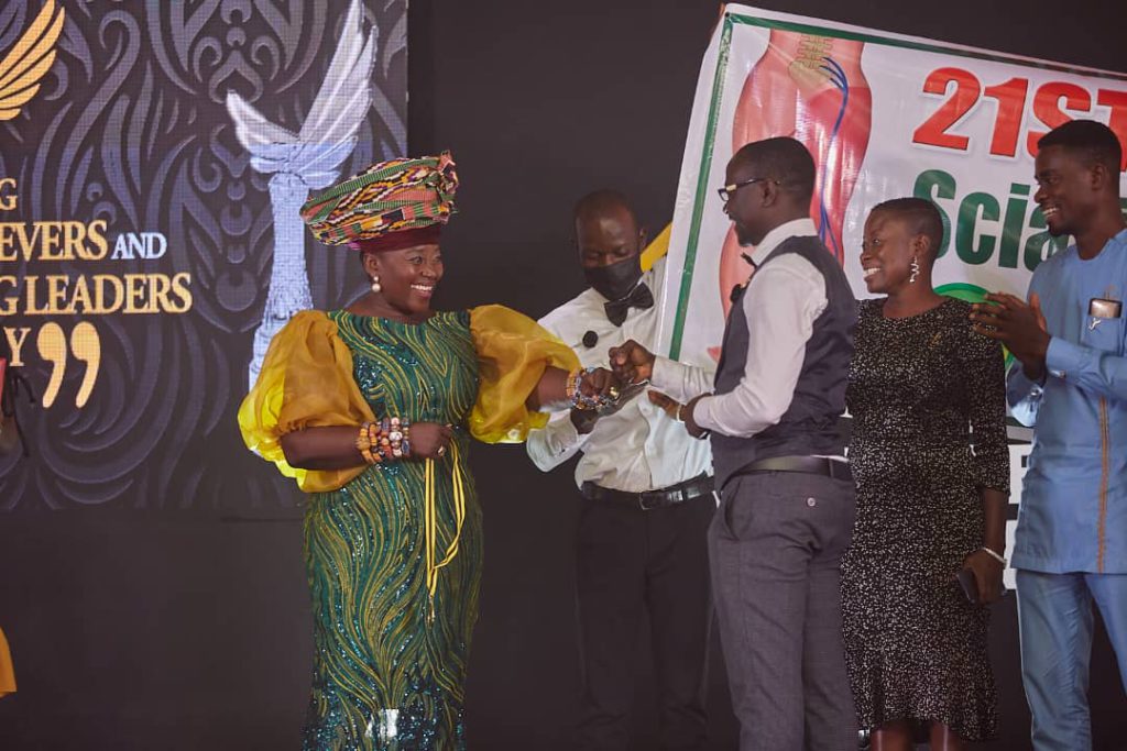 21st Clinic CEO wins big at '40 under forty' Achievers Awards [Photos ...