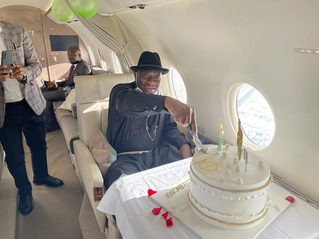 Goodluck Jonathan celebrates birthday in private jet [Photos ...