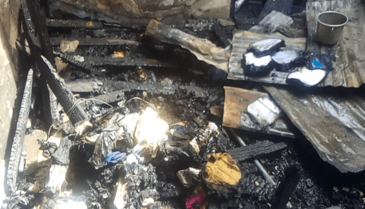Fire destroys 7-bedroom house at Suhum [Photos] - Adomonline.com