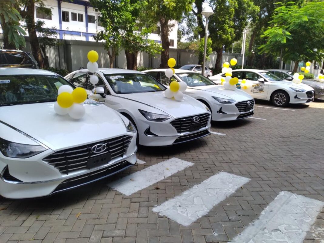 MTN@25 promo: 20 winners presented with cars - Adomonline.com