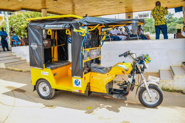 Cape Coast University unveils solar 'Aboboyaa' - Adomonline.com