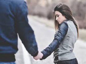 5 early warning signs of the most toxic relationships - Adomonline.com