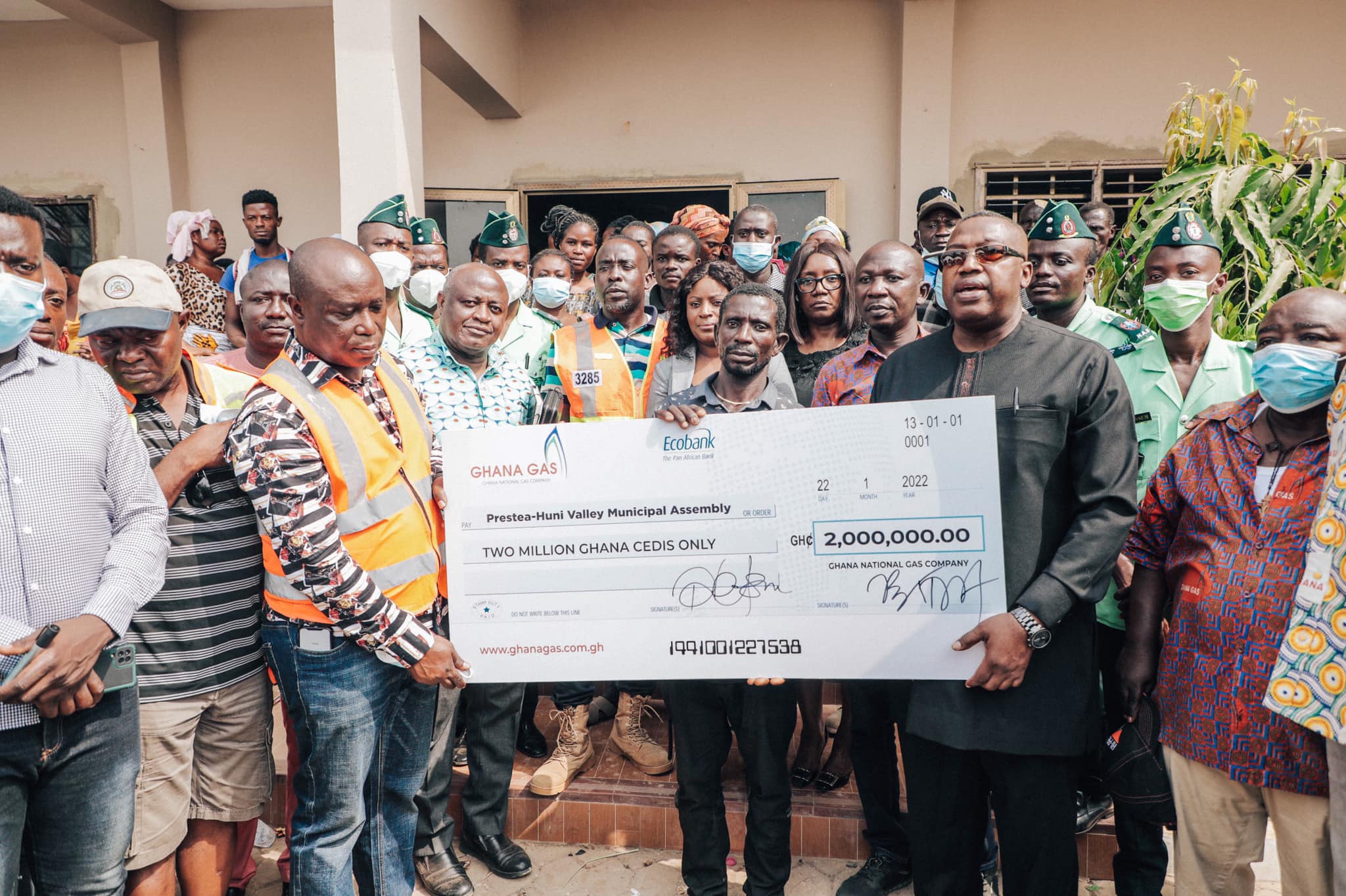 Ghana Gas presents GH¢2m to Apiate explosion victims [Photos ...