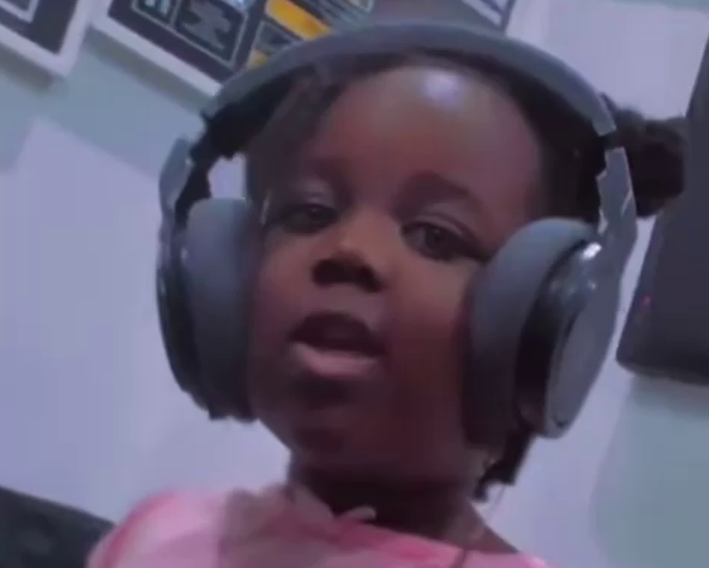 Stonebwoy's daughter warms hearts on social media with her first song ...
