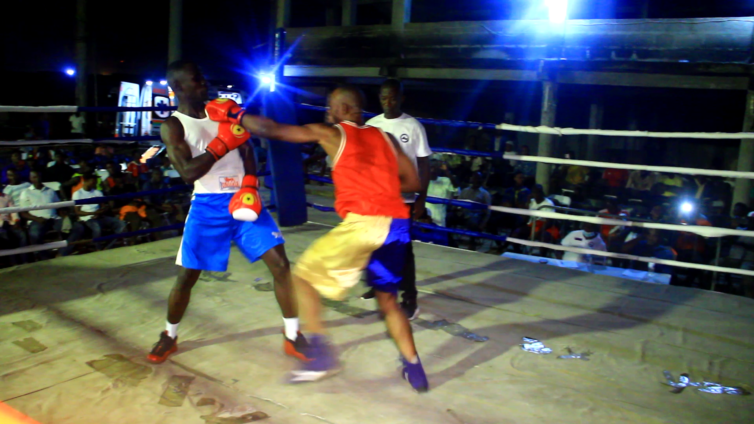 Hundreds witness first ever boxing bout at Tafo - Adomonline.com