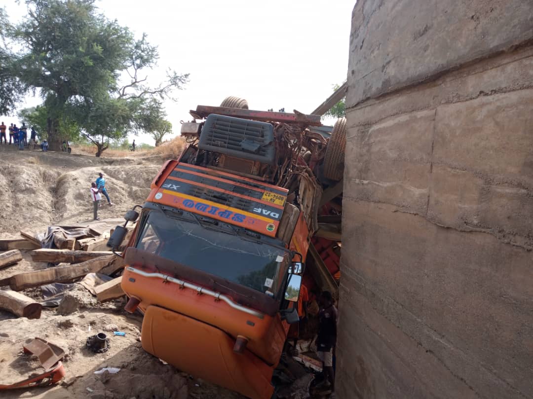 Passengers escape unhurt after steel bridge over river collapses ...
